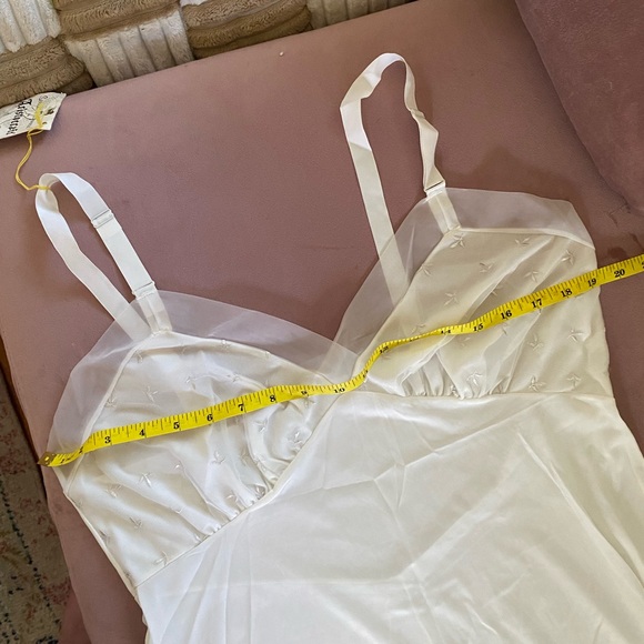 Aristocraft | Intimates & Sleepwear | Vintage Ivory Serene Highness By ...